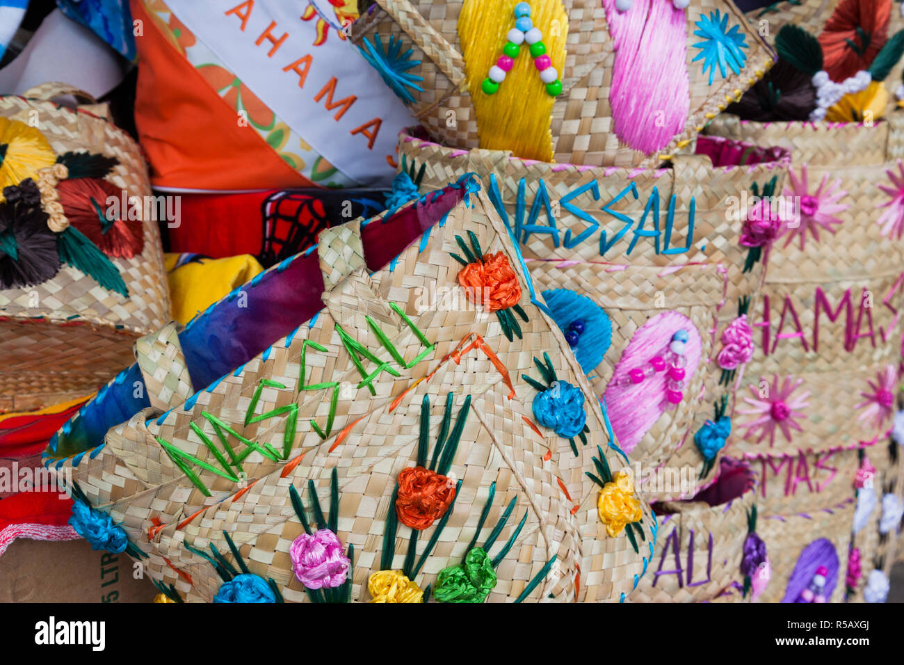 Straw market nassau bahamas hi-res stock photography and images - Alamy