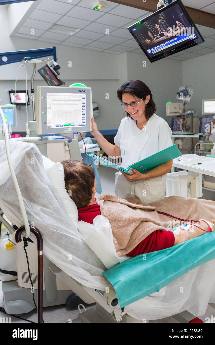 Self care hemodialysis hi-res stock photography and images - Alamy