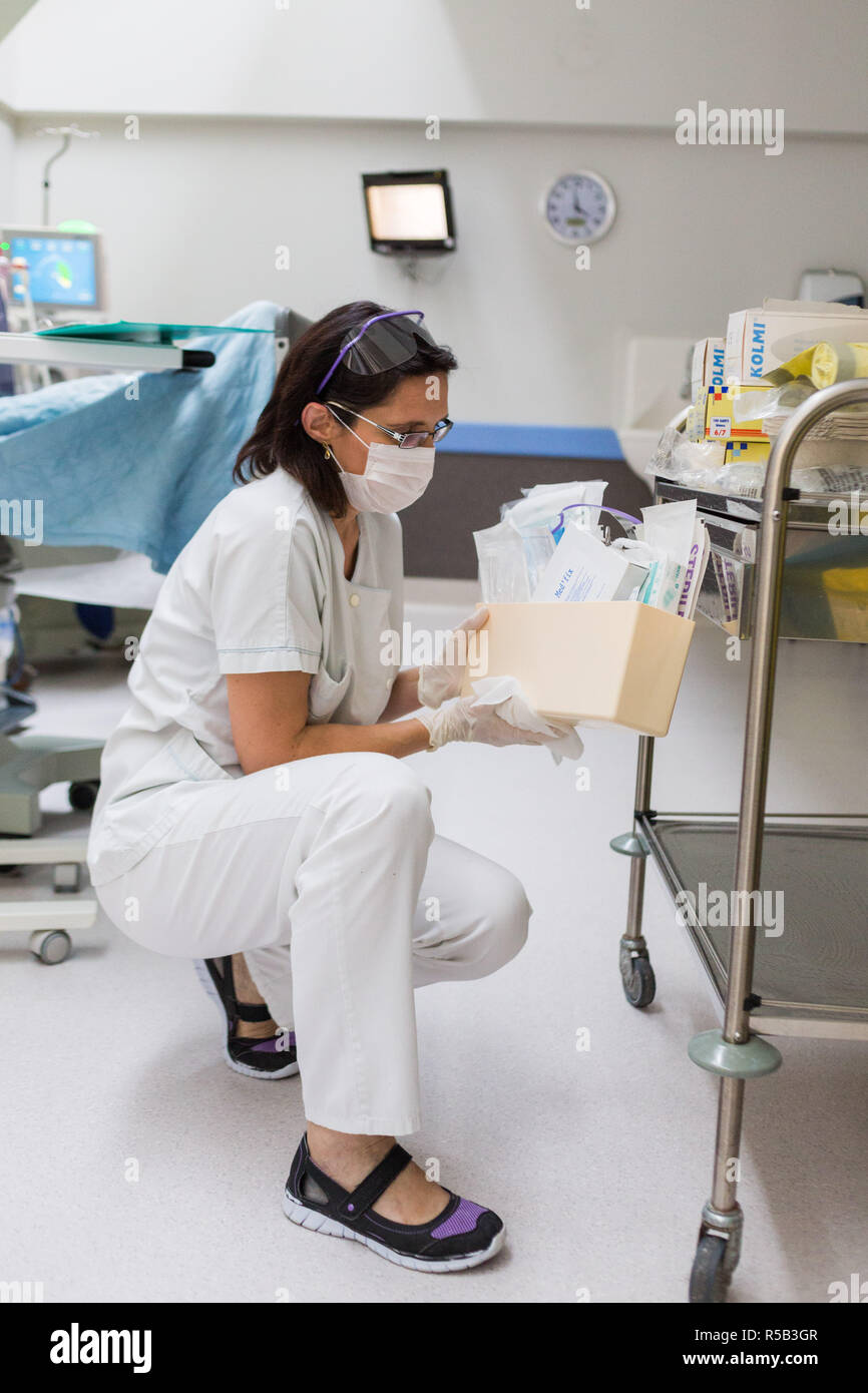 Nurse cleaning hi-res stock photography and images - Alamy