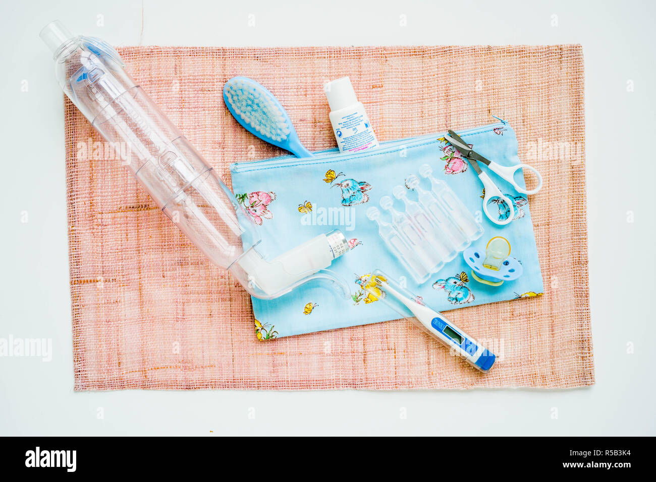 Treatment of asthma for a baby , bronchodilator aerosol with inhalation ...