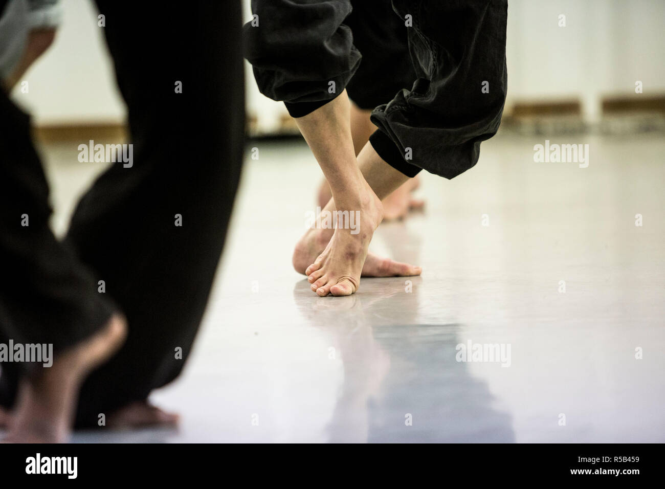 Rehearsal of a modern dance performance Stock Photo - Alamy