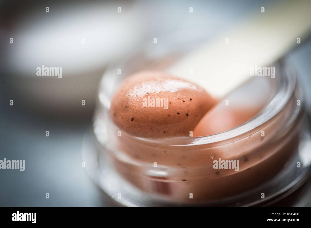 Microbeads hi-res stock photography and images - Alamy