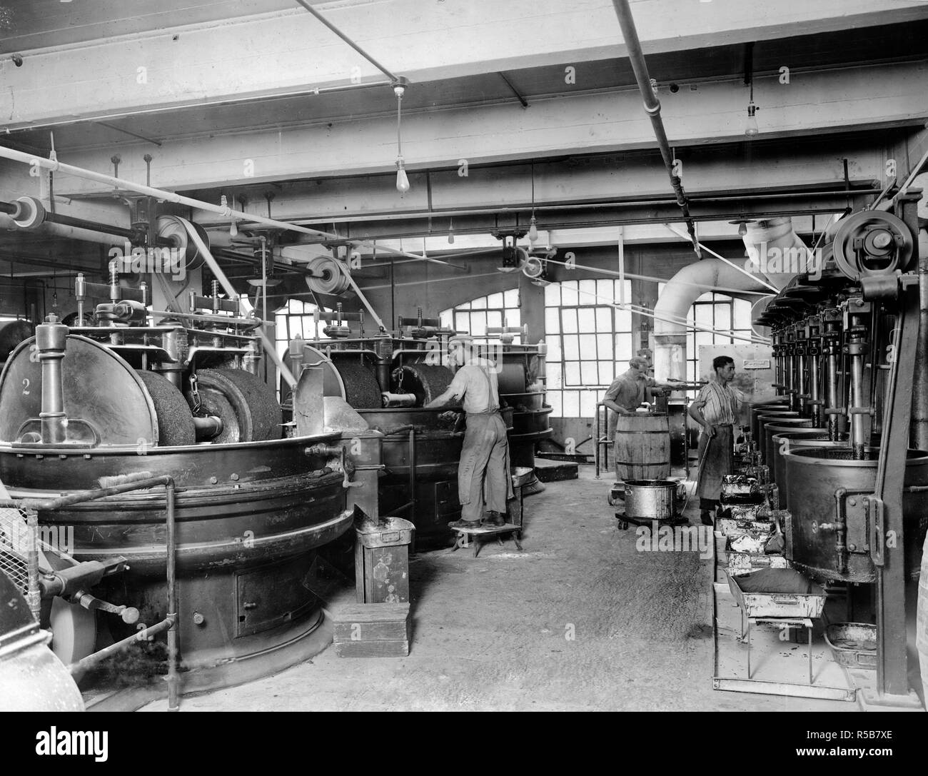 Early 1900s making candy hi-res stock photography and images - Alamy