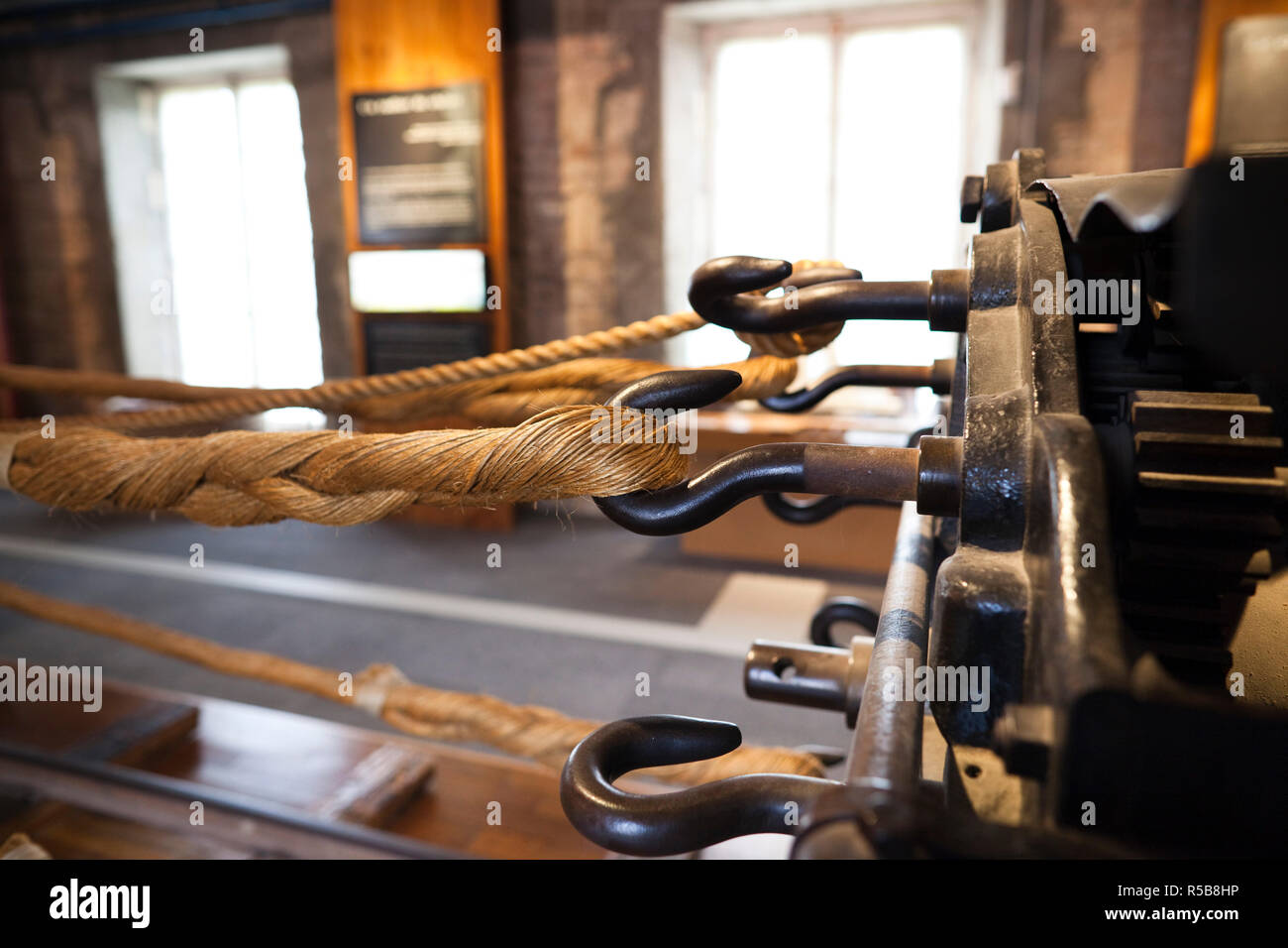 Rope making factory hi-res stock photography and images - Alamy