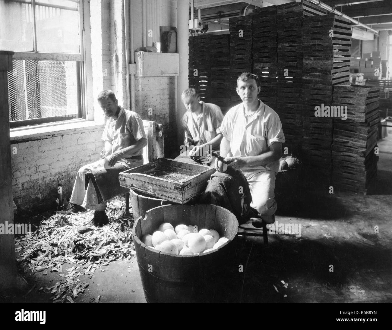Early 1900s making candy hi-res stock photography and images - Alamy