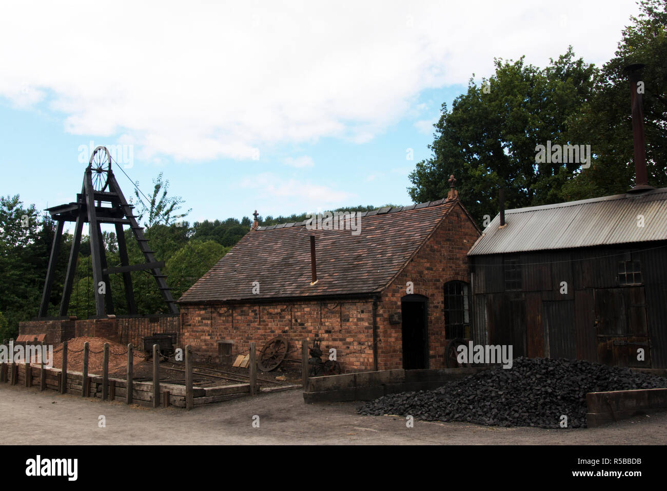 Victorian coal mine hi-res stock photography and images - Alamy