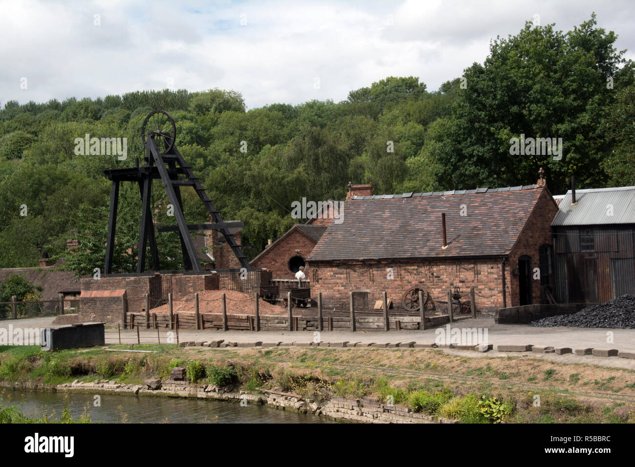 Coal mine hill hi-res stock photography and images - Alamy