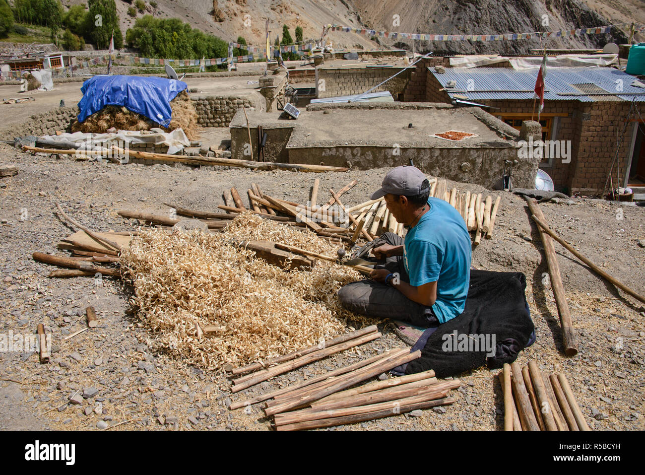 Skilled wood carving hi-res stock photography and images - Alamy