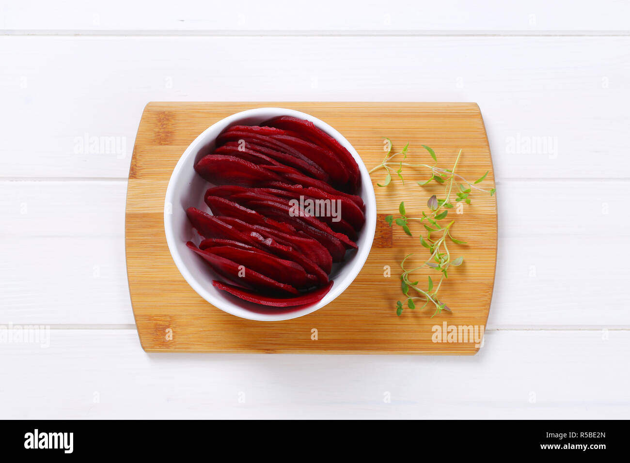 Bowl thin beetroot slices hi-res stock photography and images - Alamy