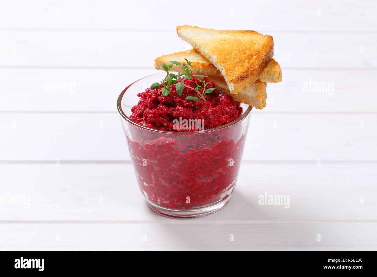 fresh beetroot puree with toast Stock Photo - Alamy
