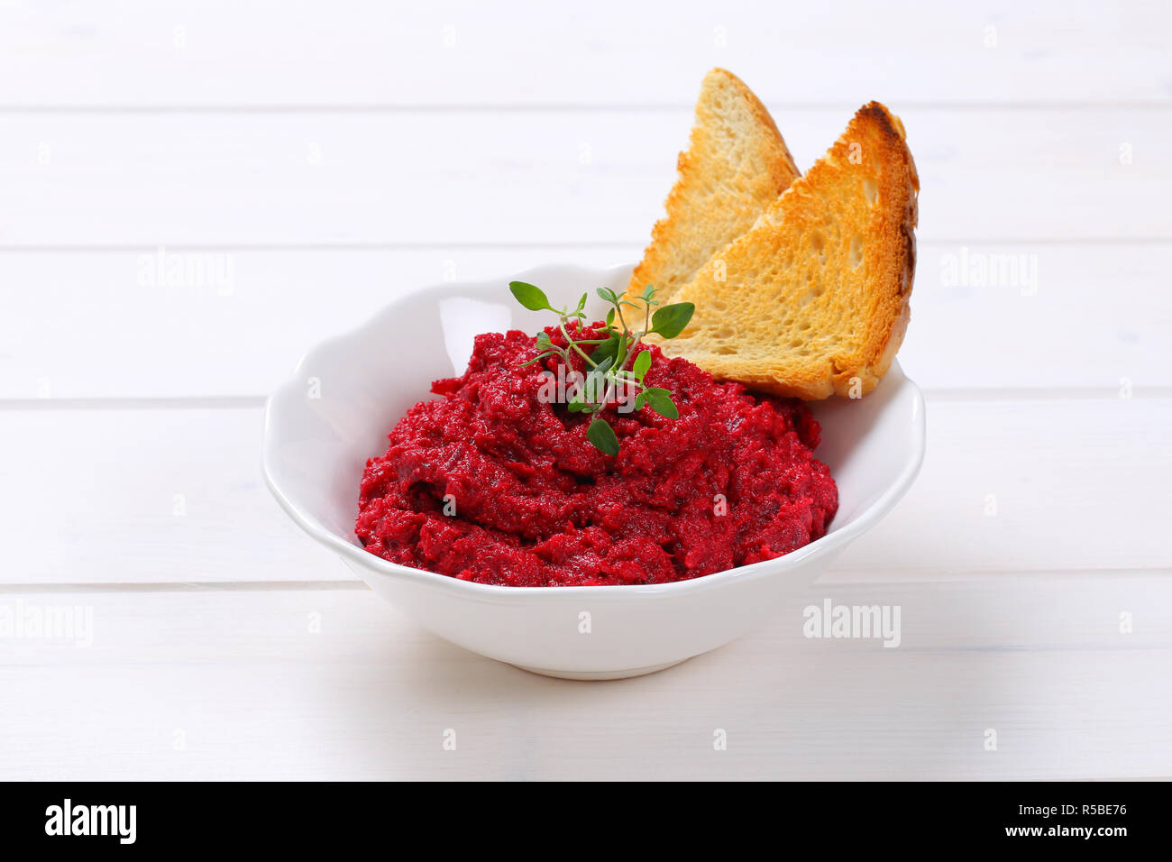 fresh beetroot puree with toast Stock Photo - Alamy