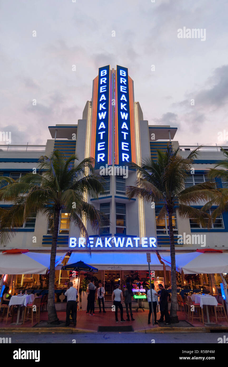 Breackwater hi-res stock photography and images - Alamy