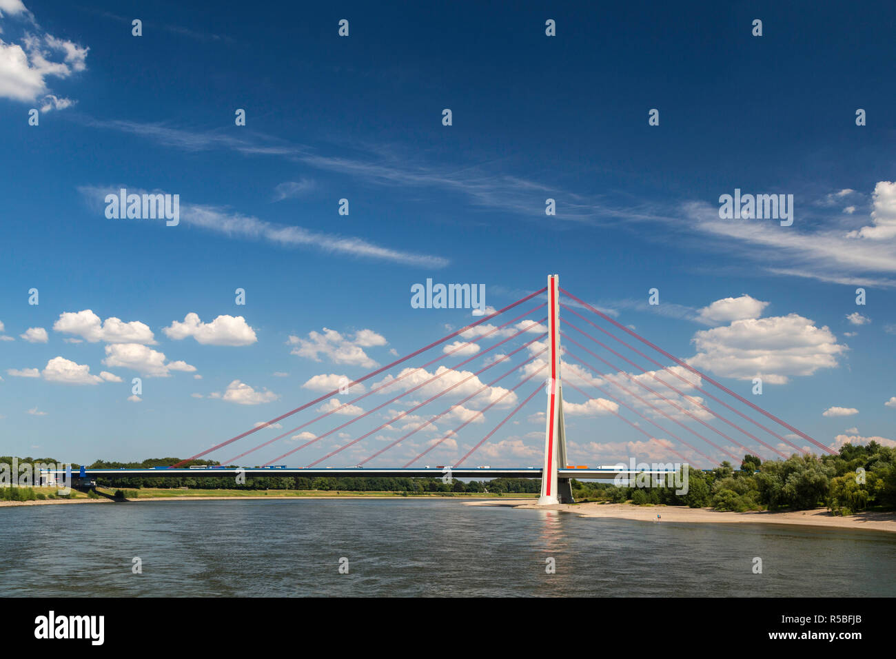 Rhine bridge dusseldorf flehe hi-res stock photography and images - Alamy
