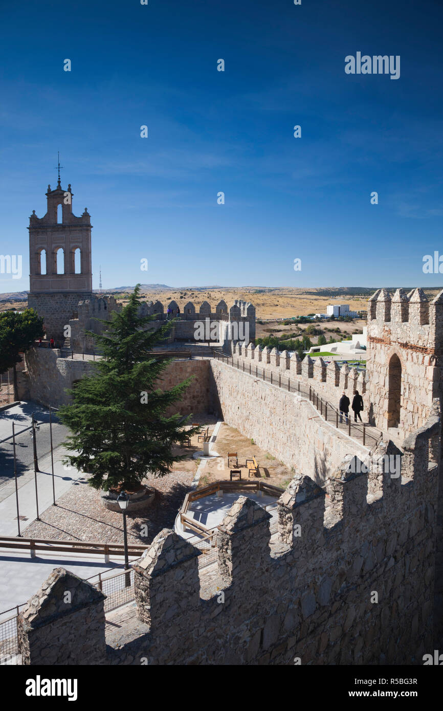 Spain, Castilla y Leon Region, Avila Province, Avila, walkway on Las ...