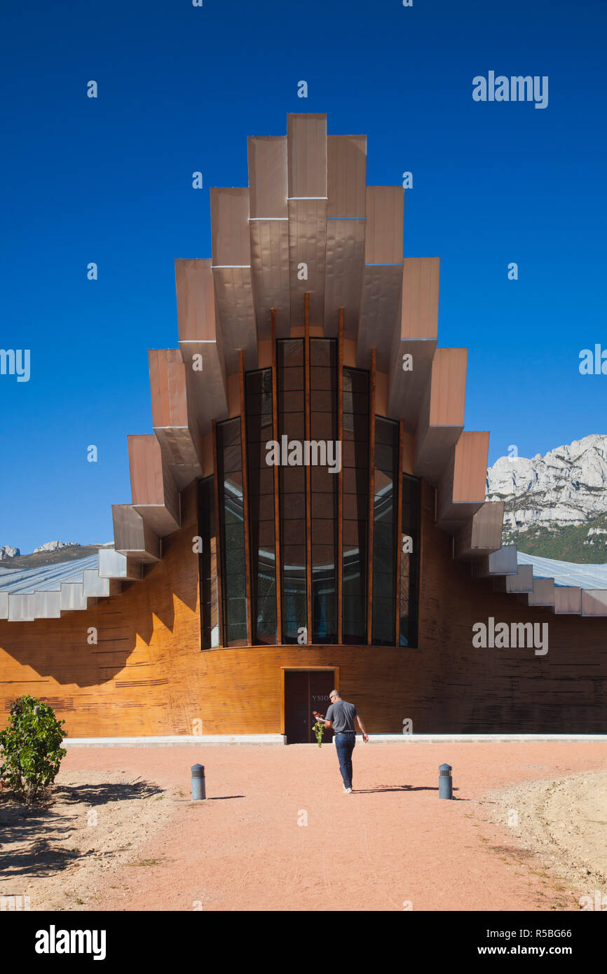 Spain, La Rioja Area, Alava Province, Laguardia, Bodegas Ysios winery ...