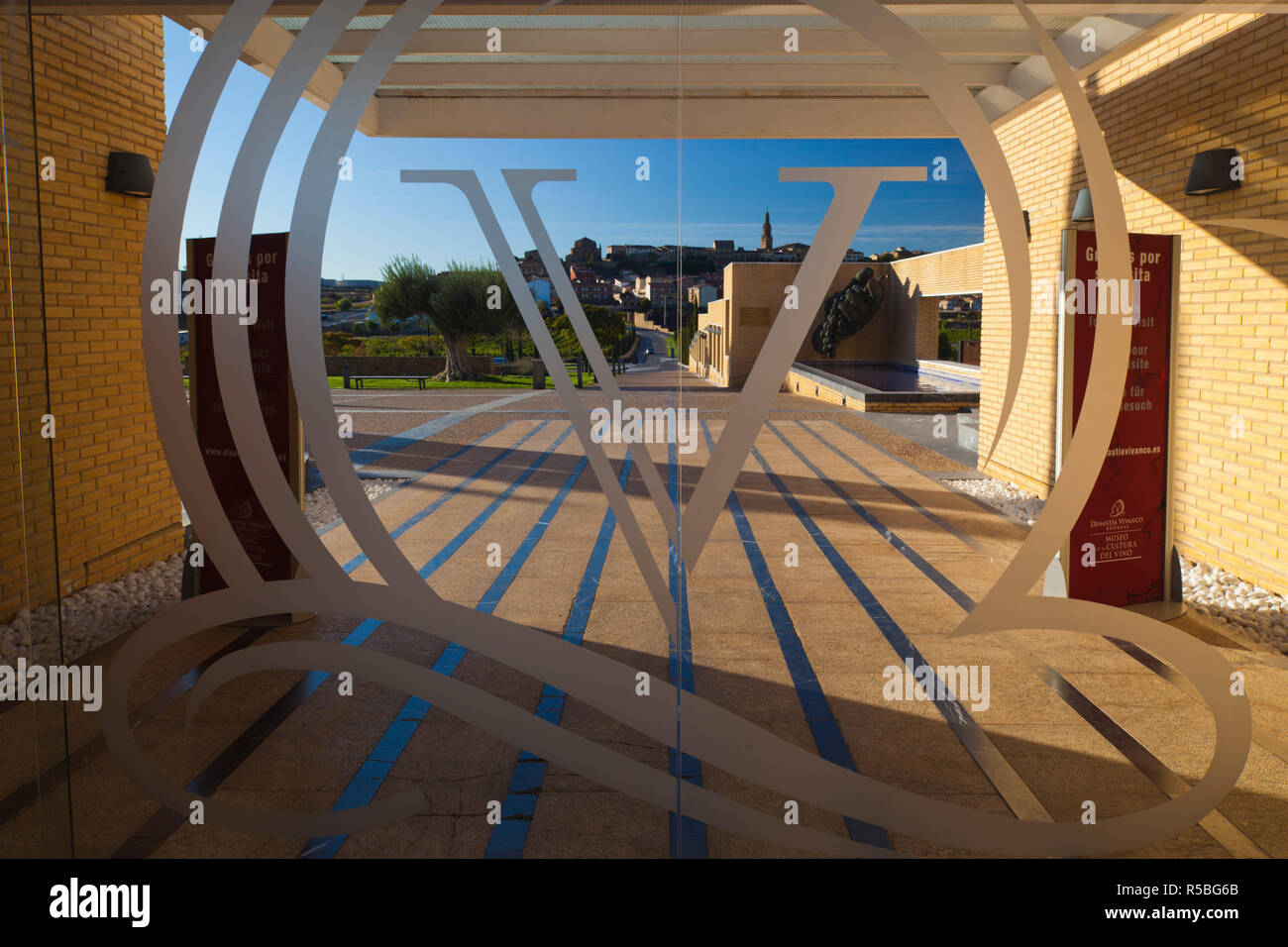 Museo de la cultura del vino hi-res stock photography and images - Alamy