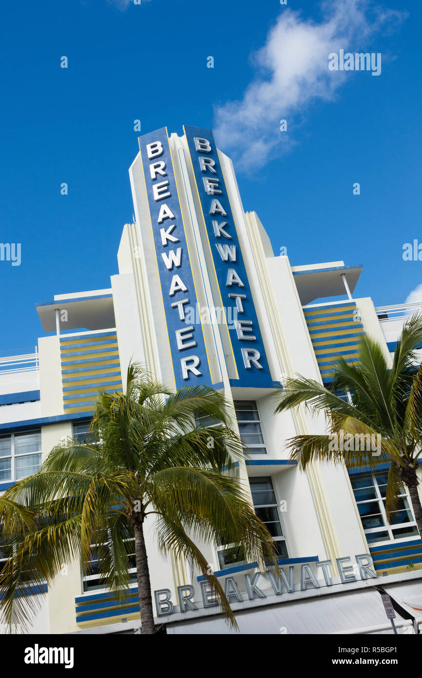 Breackwater hi-res stock photography and images - Alamy