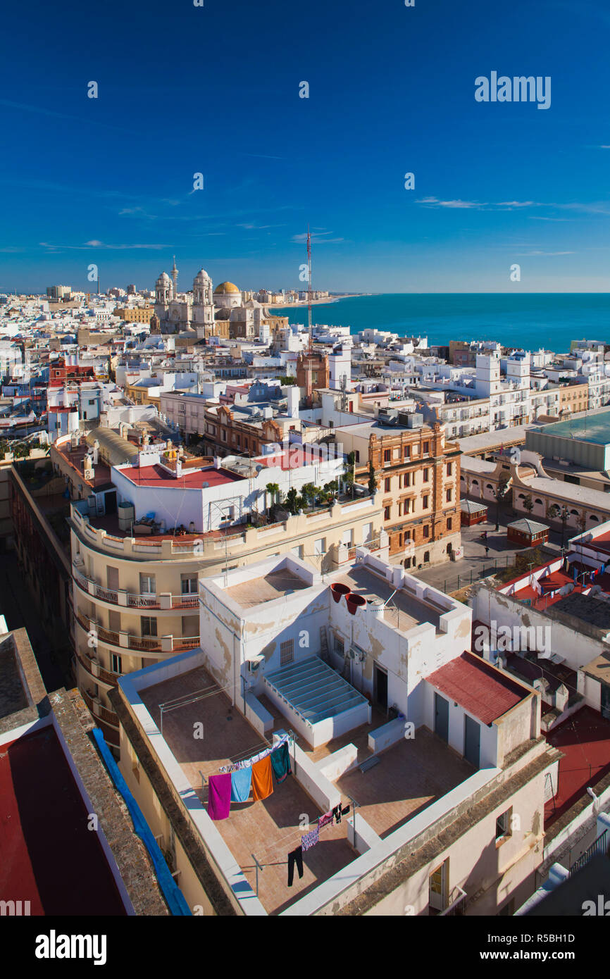 Spain, Andalucia Region, Cadiz Province, Cadiz, elevated city view with ...