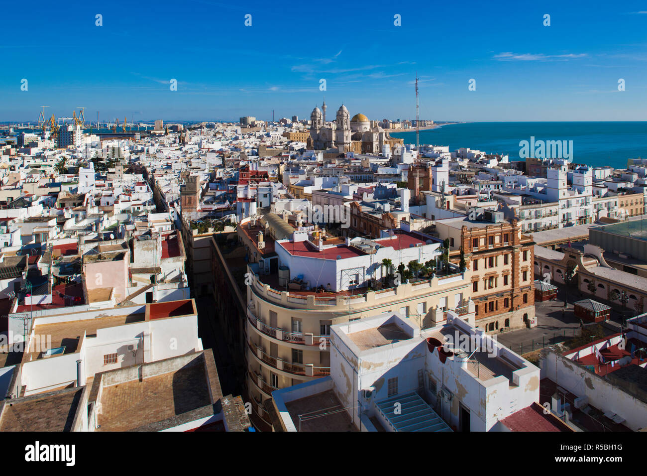 Spain, Andalucia Region, Cadiz Province, Cadiz, elevated city view with ...