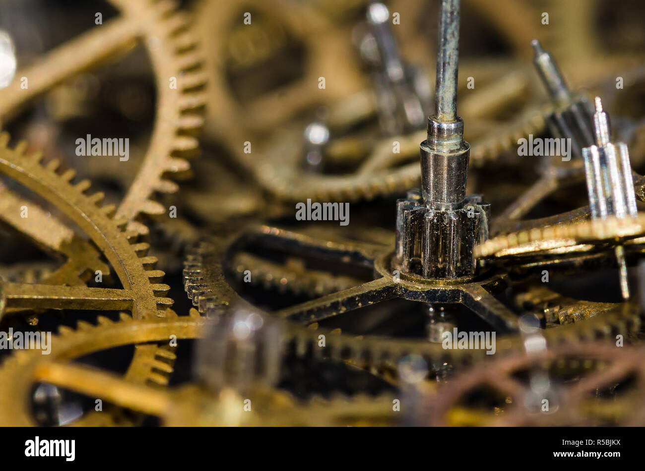 Parts of a pocket watch hi-res stock photography and images - Alamy