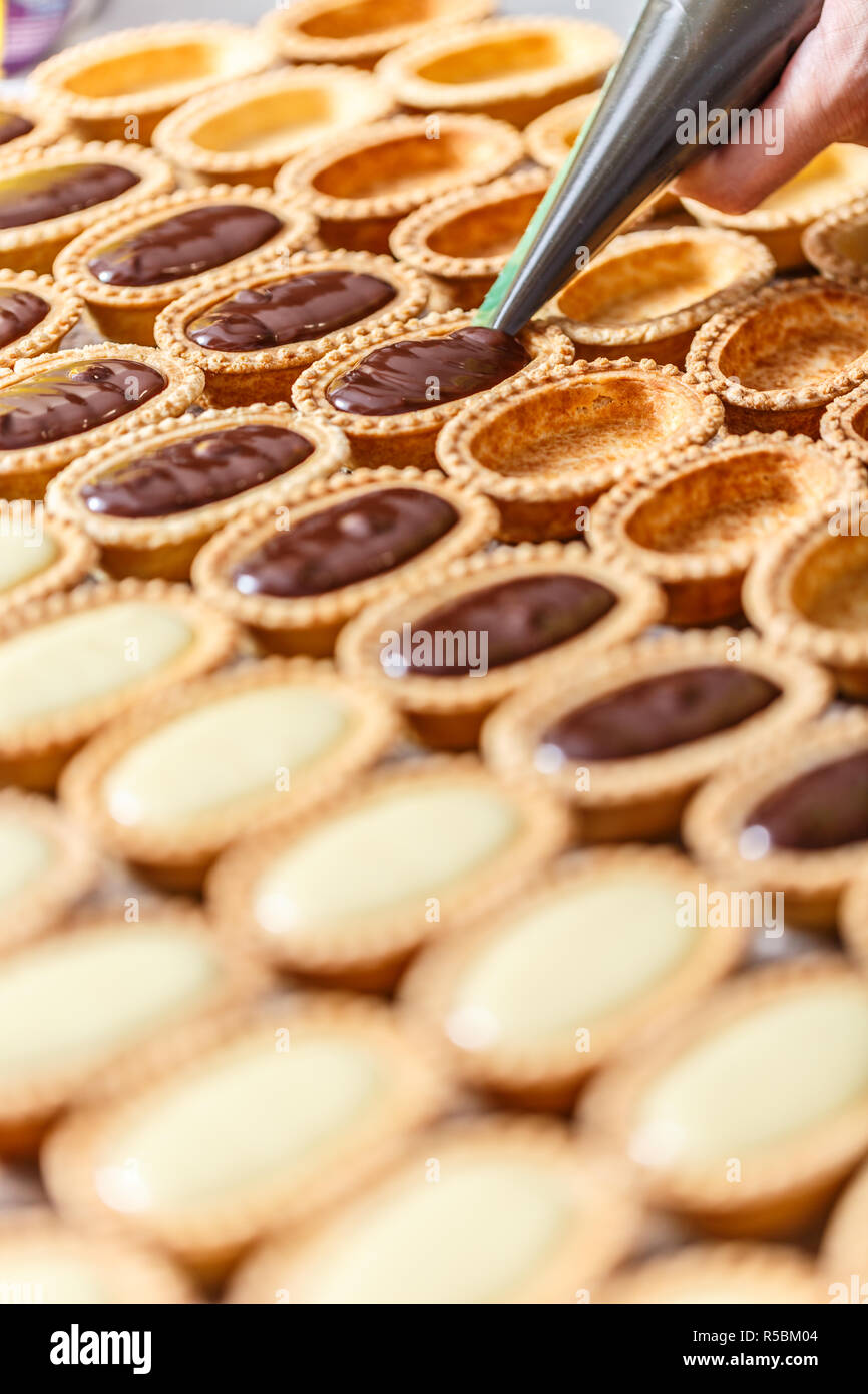 Mini tartlet shells Stock Photo - Alamy