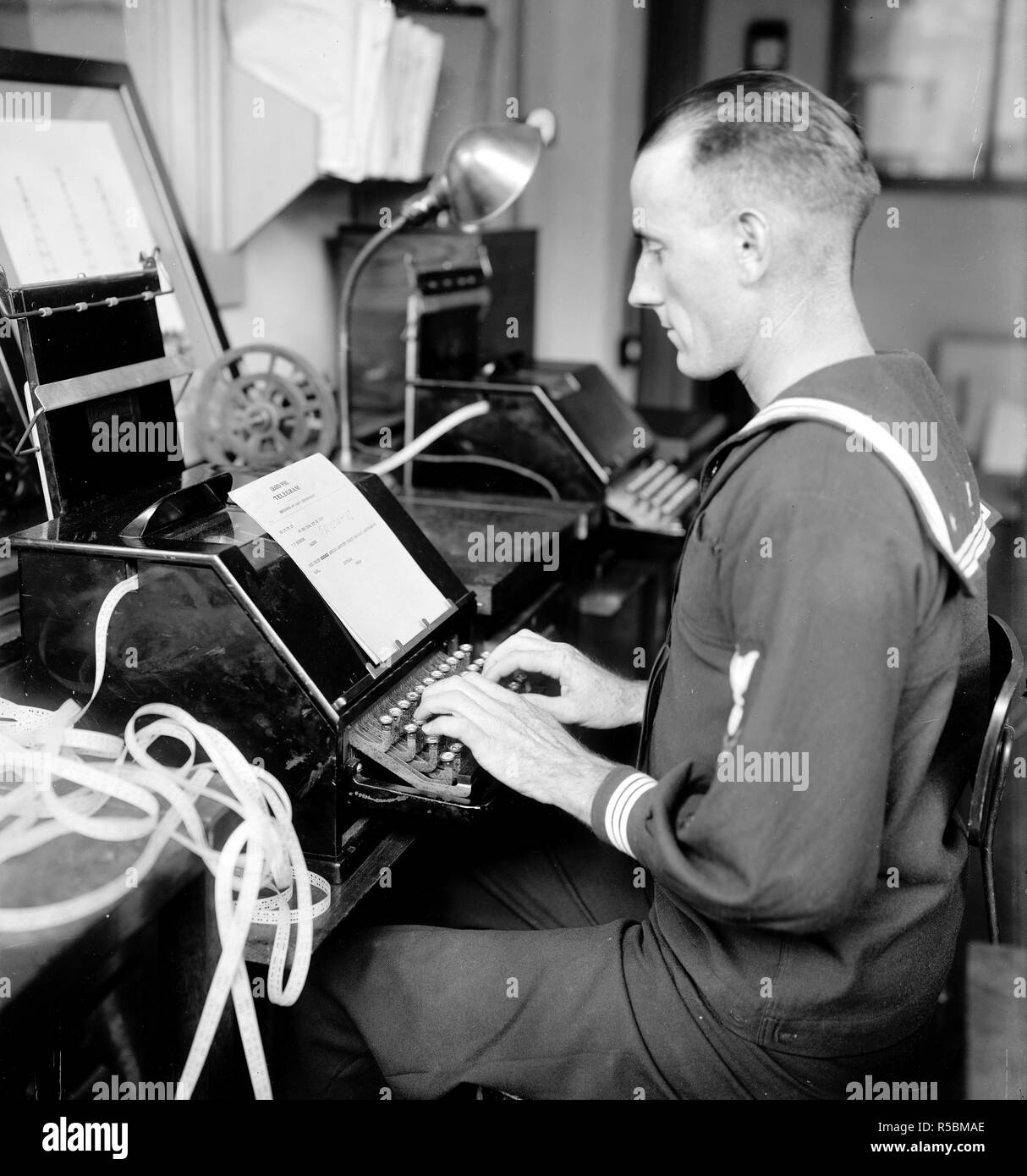 Early 1900s radio hi-res stock photography and images - Alamy