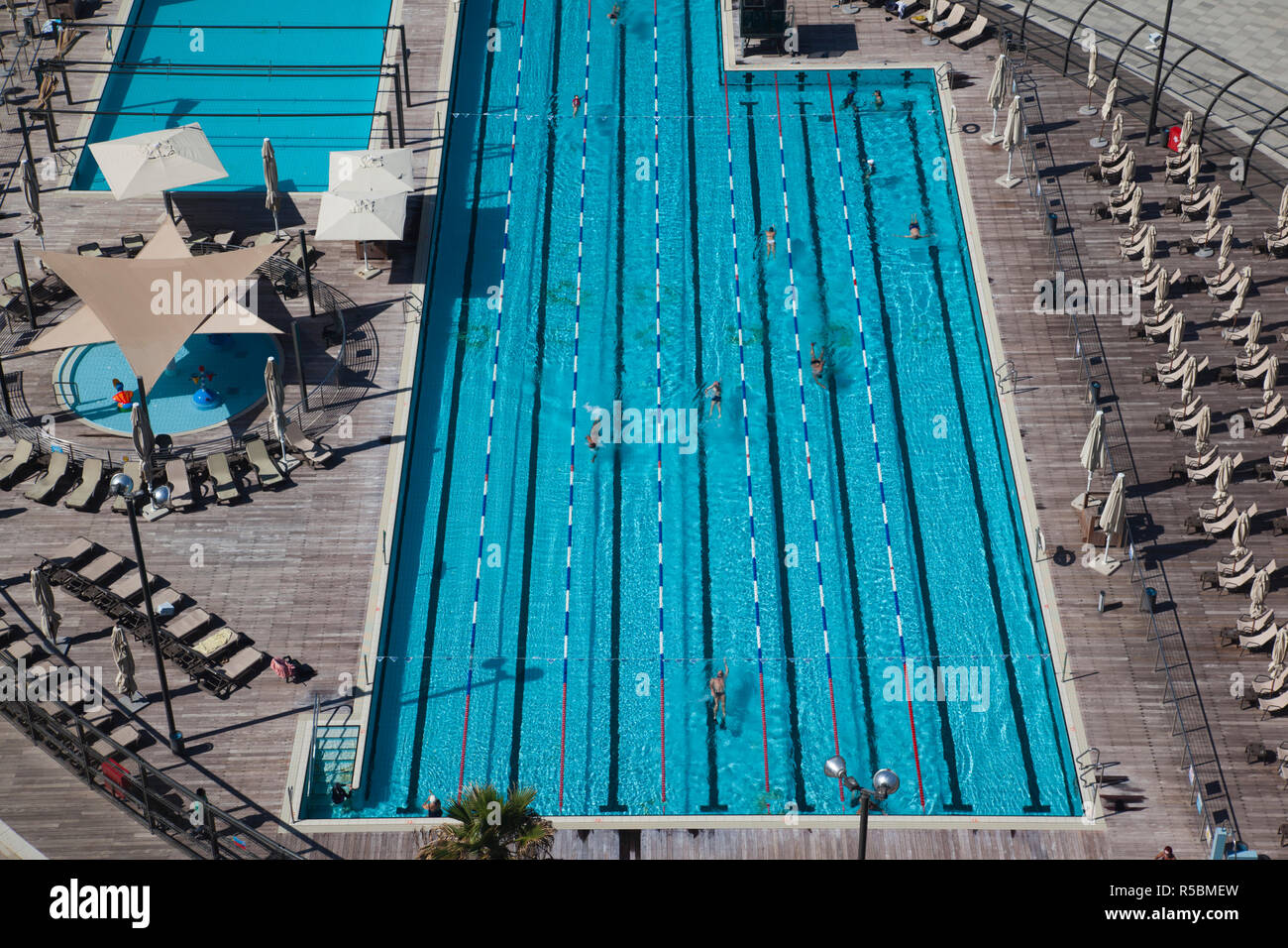 Salt water pool hi-res stock photography and images - Alamy