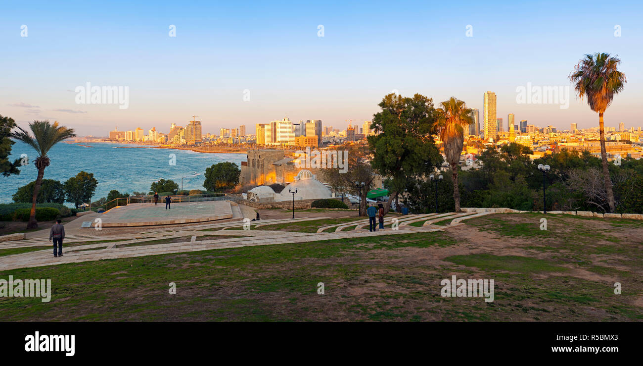 Israel tel aviv downtown skyline hi-res stock photography and images ...