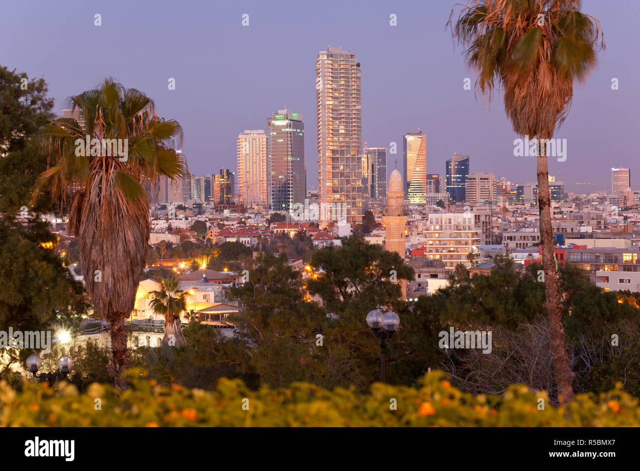 Israel tel aviv downtown skyline hi-res stock photography and images ...