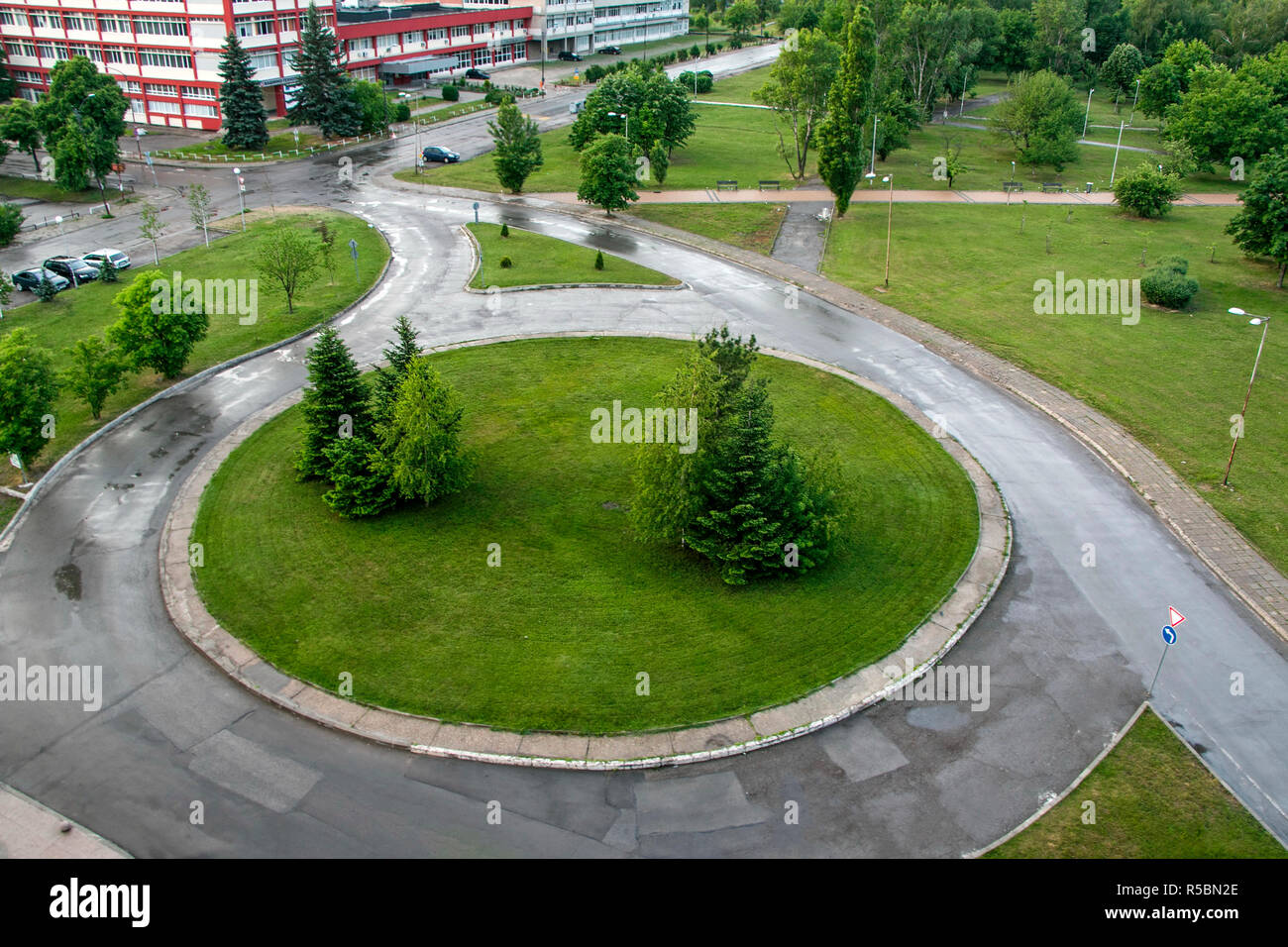 Grass roundabout hi-res stock photography and images - Alamy