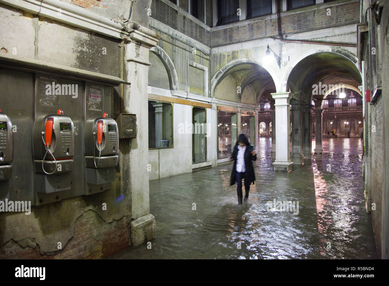 High tide in venice italy hi-res stock photography and images - Alamy