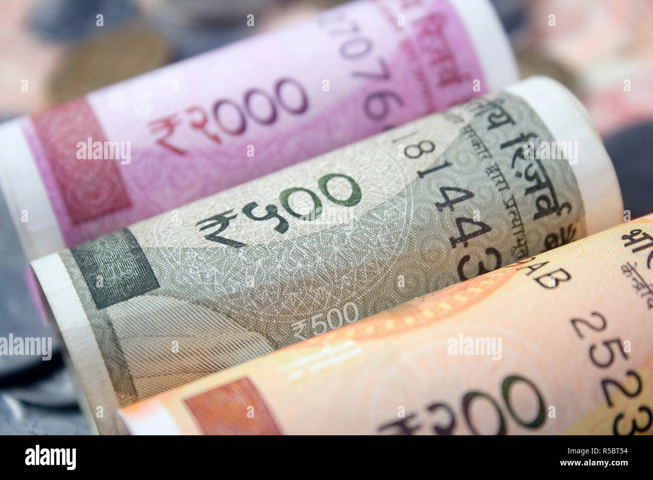 10 rupees coins hi-res stock photography and images - Alamy