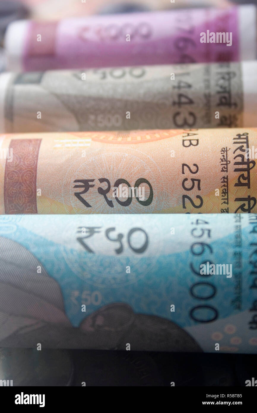 10 indian rupees bills hi-res stock photography and images - Alamy