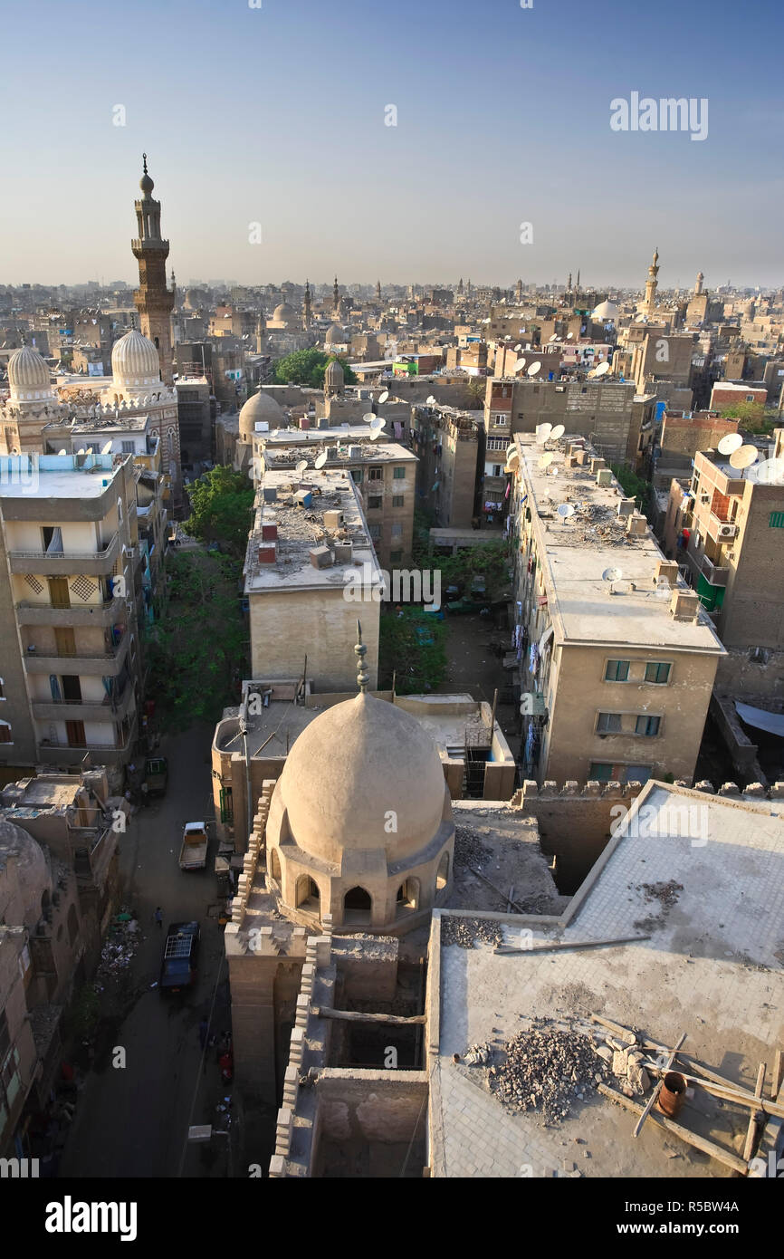 Cairo islamic quarter hi-res stock photography and images - Alamy