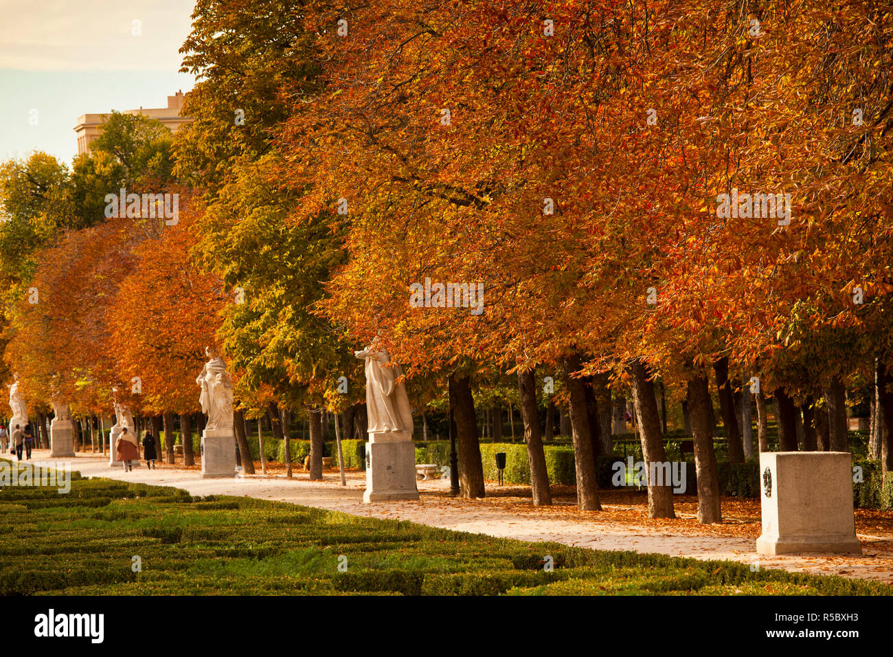 Spain, Madrid, Parque del Buen Retiro park, fall foliage Stock Photo ...