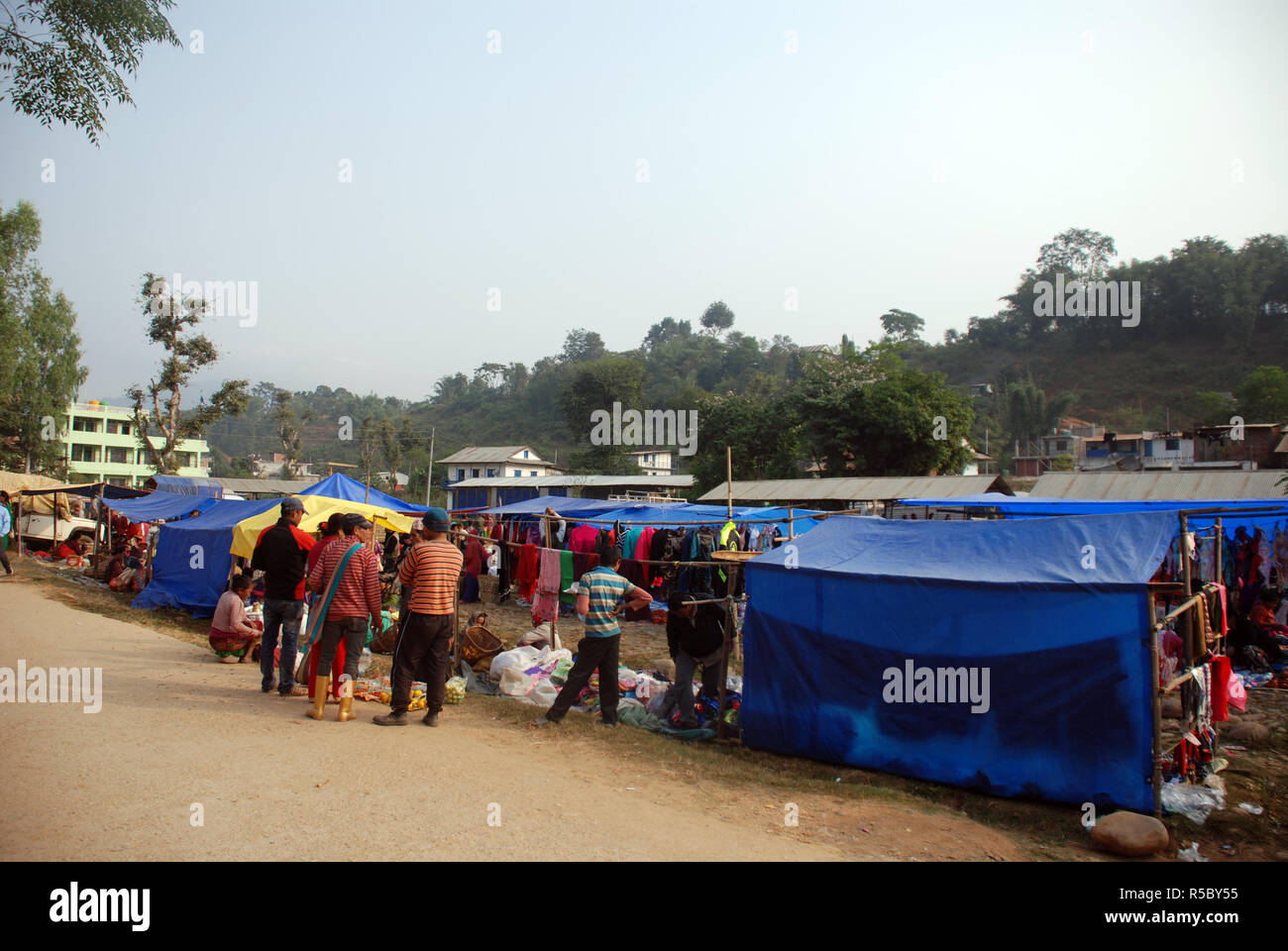 The market in the Nepal town of tumlingtar Stock Photo - Alamy
