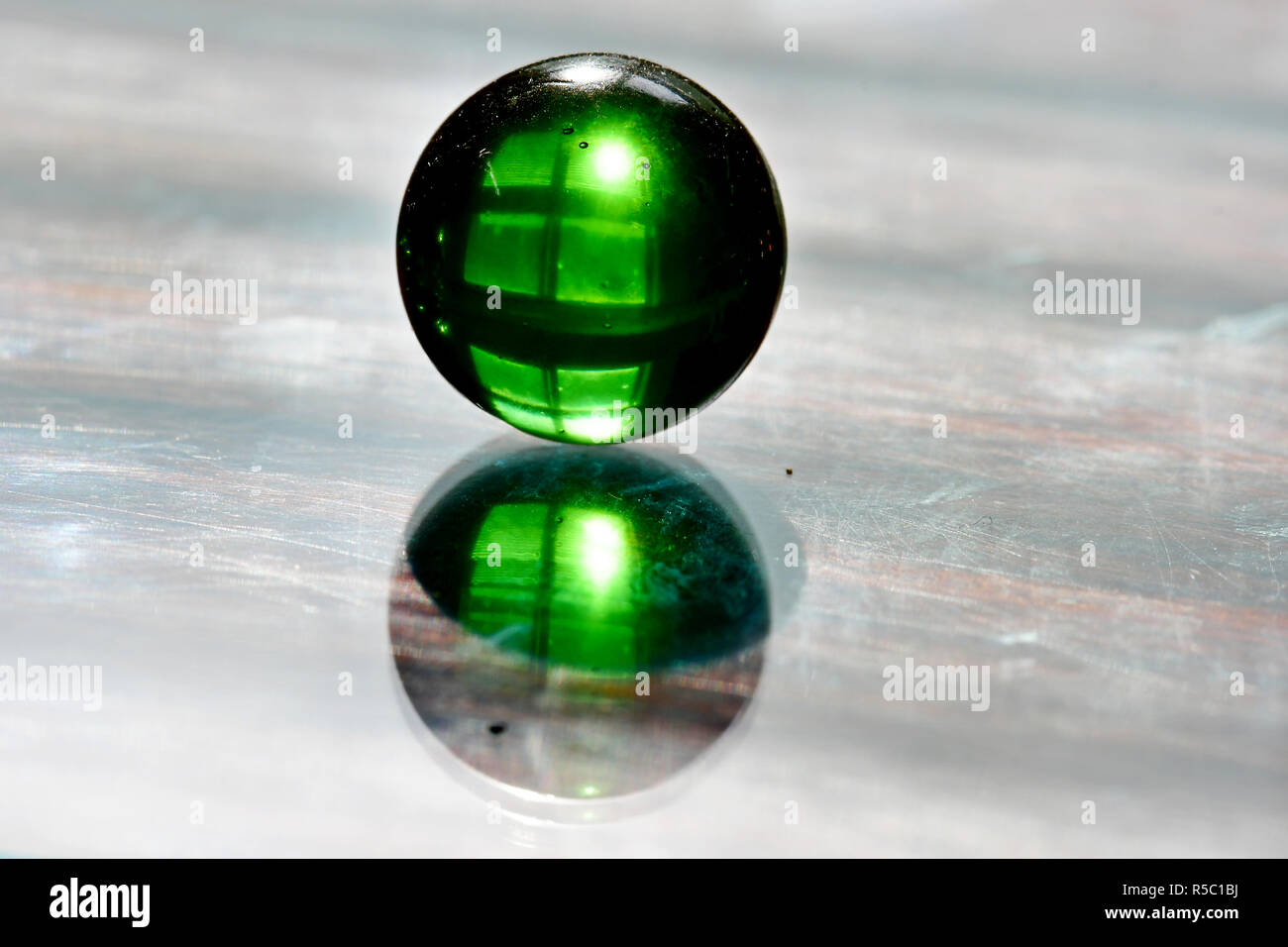 Crystal nmarble hi-res stock photography and images - Alamy