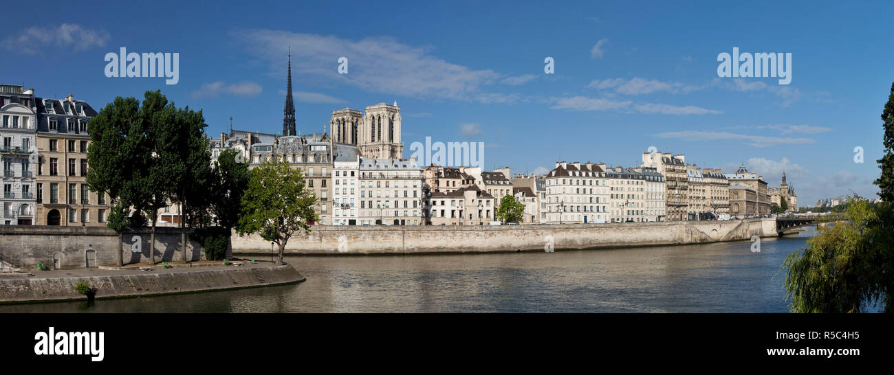 Paris skyline ile de france hi-res stock photography and images - Alamy