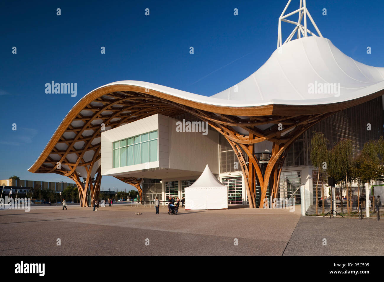 France, Moselle, Lorraine Region, Metz, Center Pompidou-Metz, arts ...