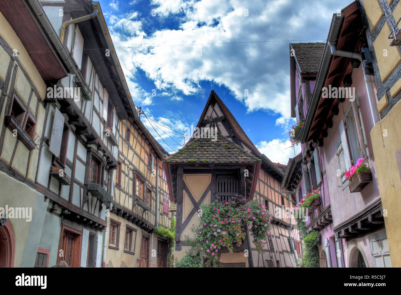 Eguisheim haut rhin france hi-res stock photography and images - Alamy
