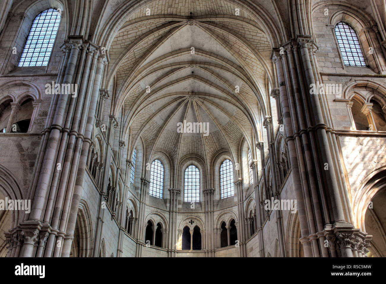Church Sainte Marie Madeleine (Basilica of St. Magdalene), Vezelay ...