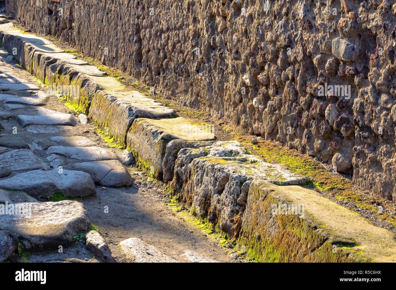 Raised pavement - Pompeii Stock Photo - Alamy