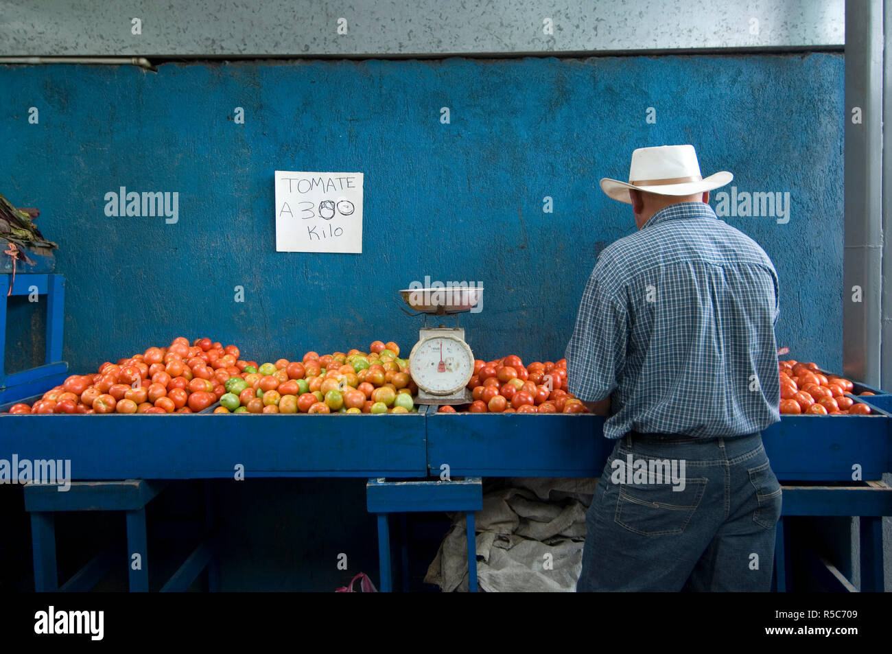 Mercado muncipal hi-res stock photography and images - Alamy