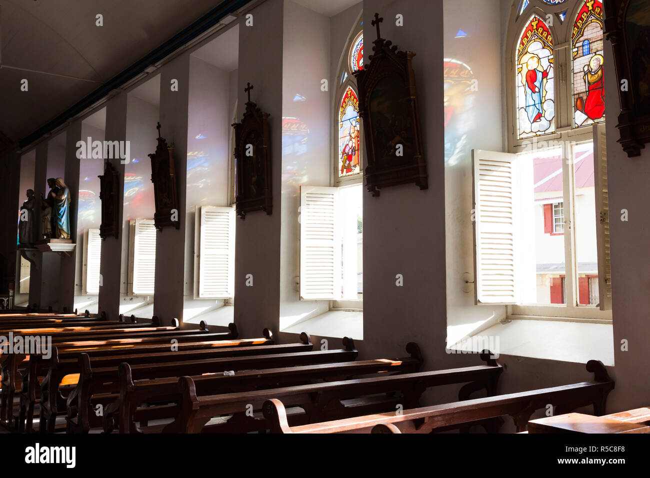 Roseau cathedral hi-res stock photography and images - Alamy