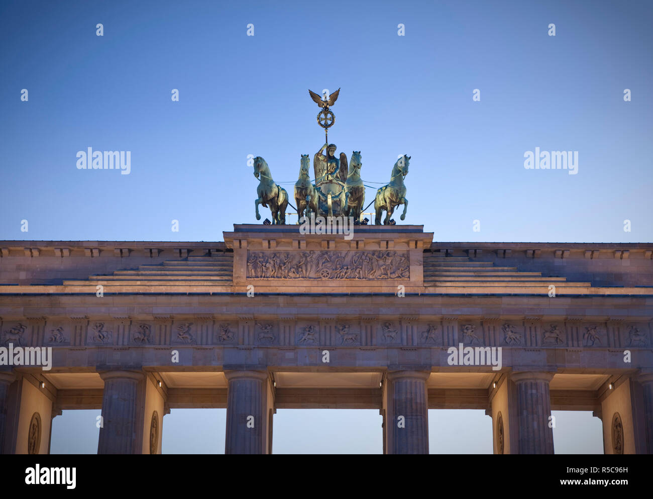 Germany berlin top gate hi-res stock photography and images - Alamy