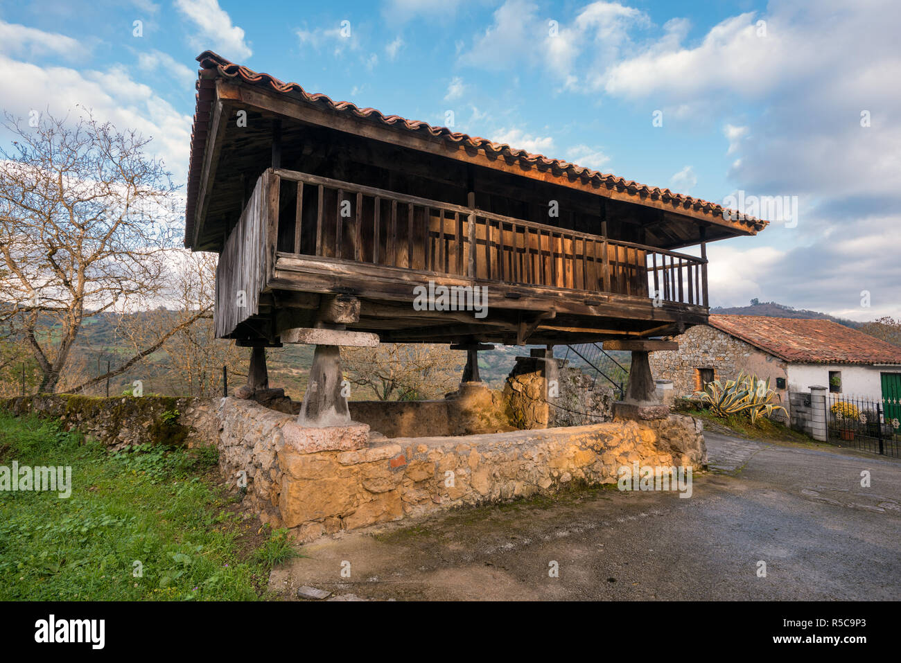 Traditional rural house in asturias hi-res stock photography and images ...