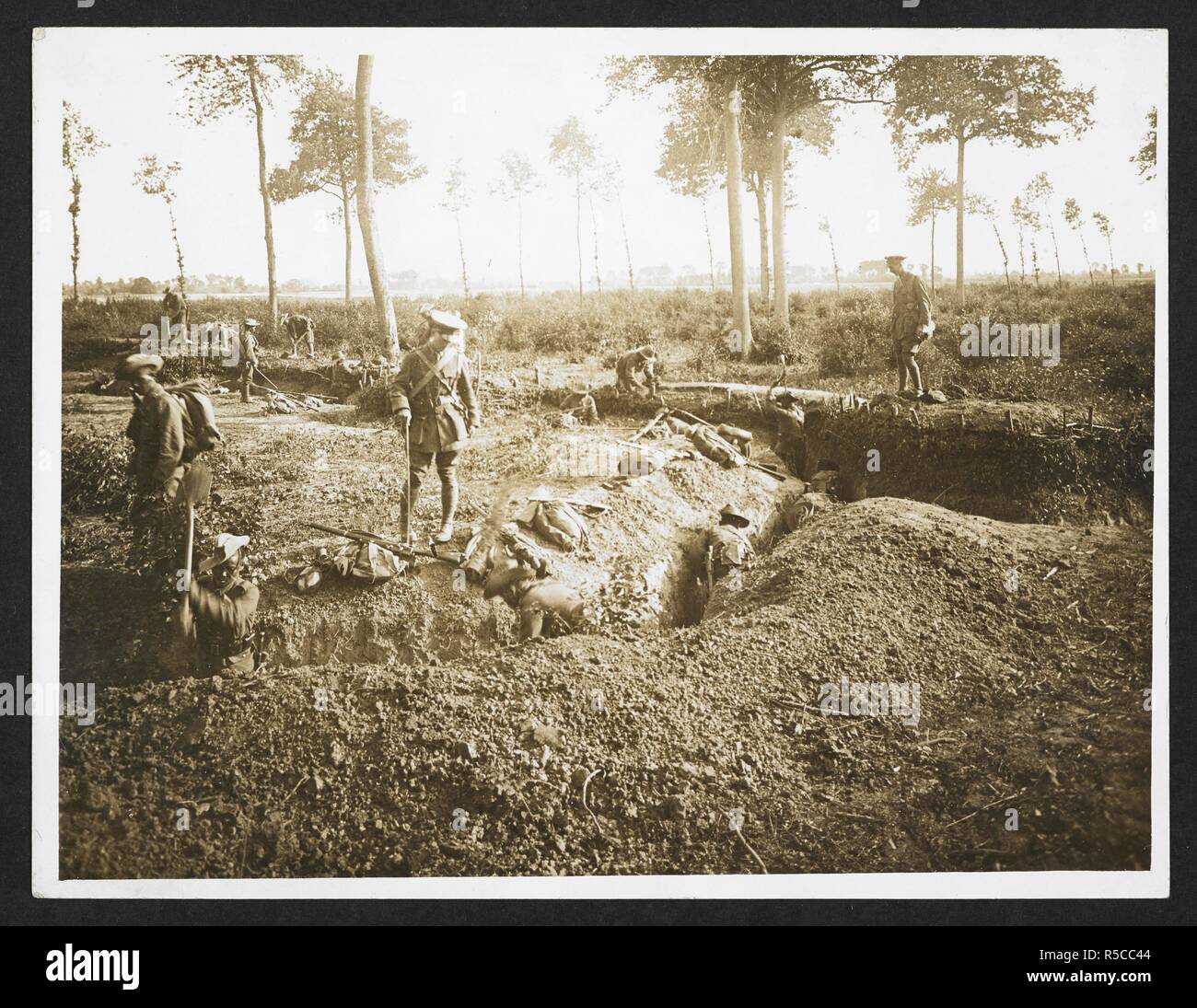 [1/1] Gurkhas at work on a fire trench and a communication trench [near ...