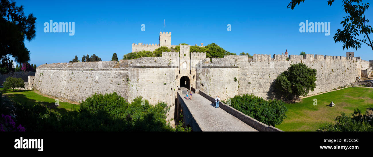 D'Amboise Gate, Rhodes Town, Rhodes, Greece Stock Photo - Alamy
