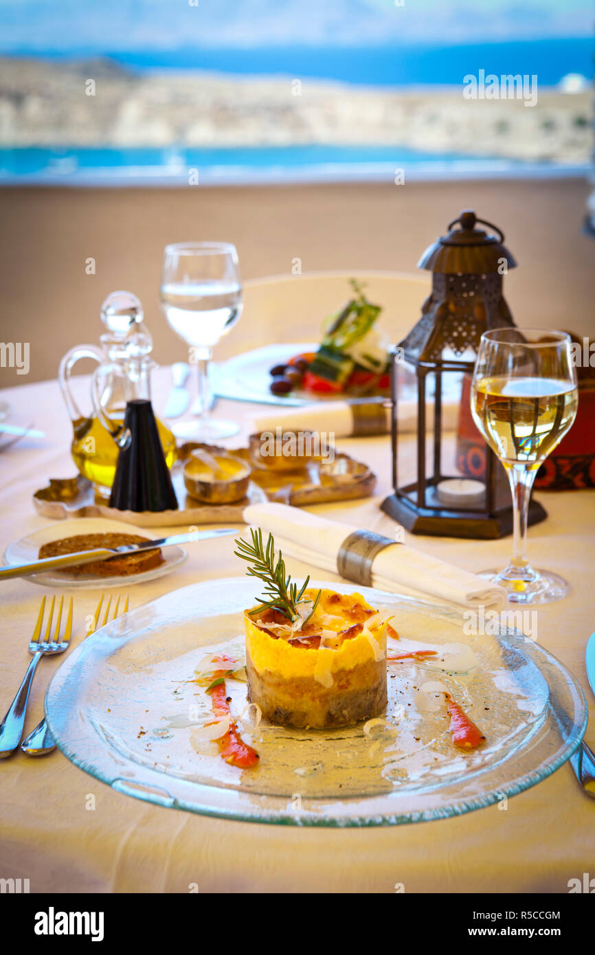 Lindos cafe hi-res stock photography and images - Alamy