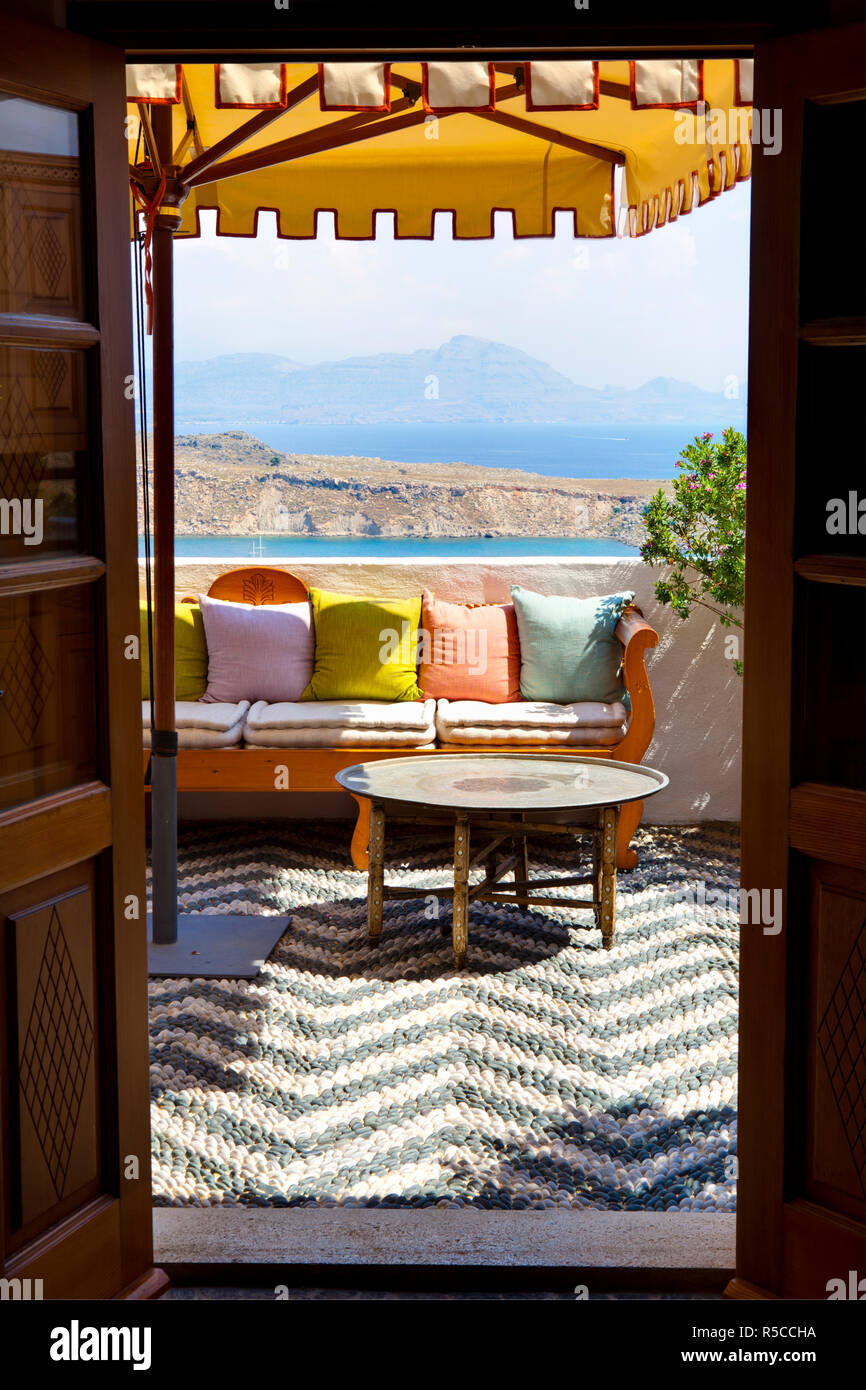 Lindos cafe hi-res stock photography and images - Alamy